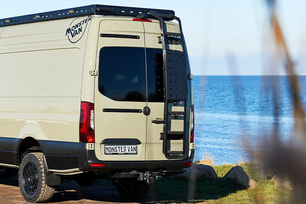 MonsterVan | Heckleiter für Mercedes-Benz Sprinter 907 – MonsterVan Shop
